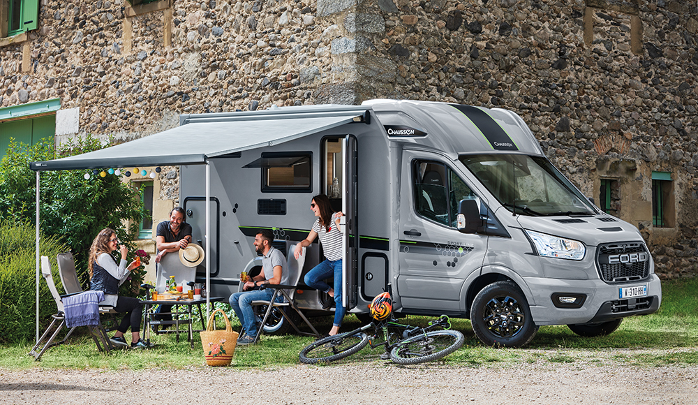 Chausson S514 Sport Line: smalle halfintegraal uit Frankrijk - Campingtrend