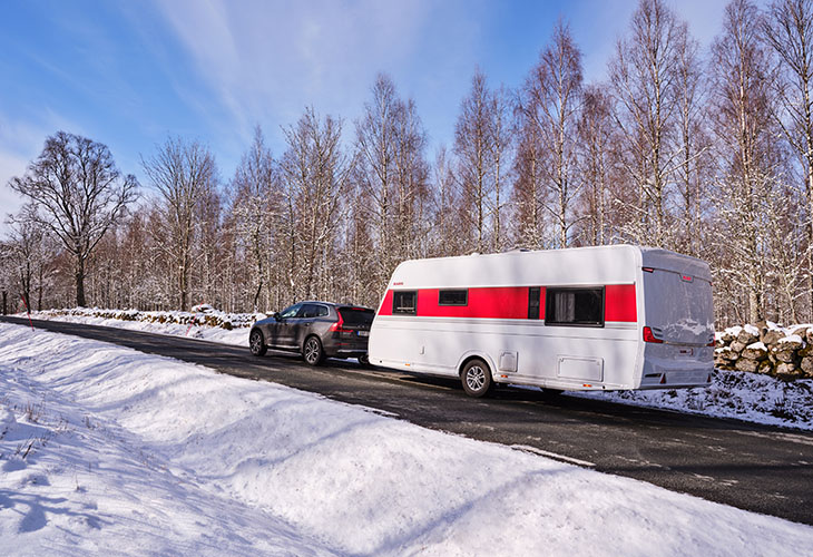 Is winterkamperen spartaans? Niet met een Kabe-caravan! - Campingtrend